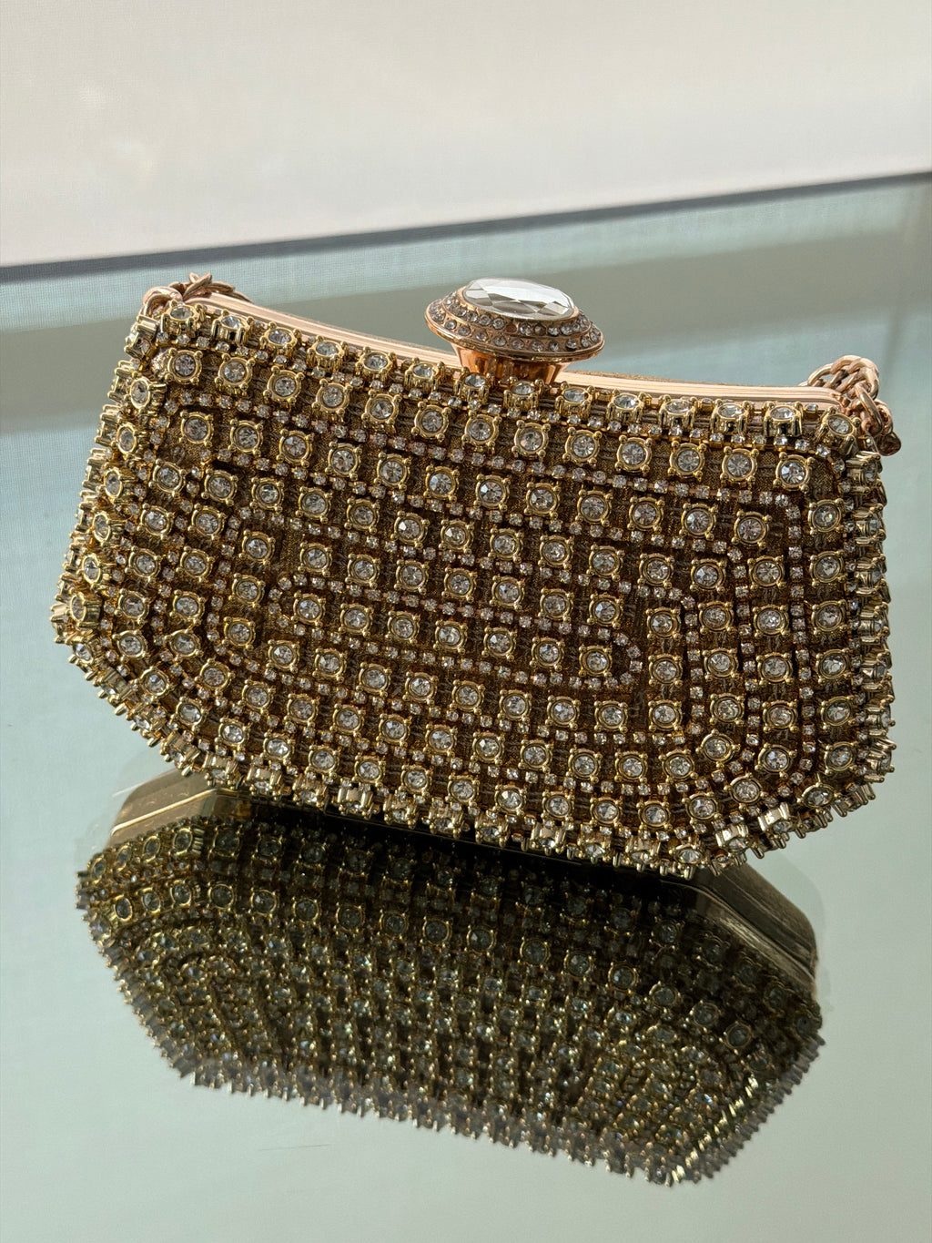 CARTERA DE FIESTA DORADA 12111 – VESTIDOS UNIQUE